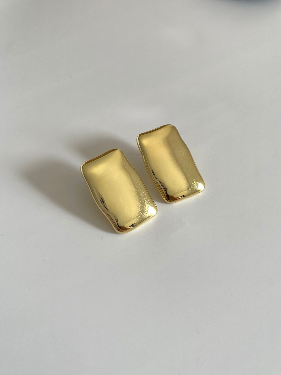 SAMPLE – Above Average Studio